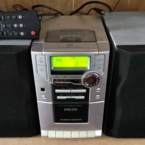 Philips MC-10 CD卡式收音機 - DCFever.com