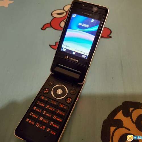 九成新Sharp vodafone 903sh 黑色 - DCFever.com